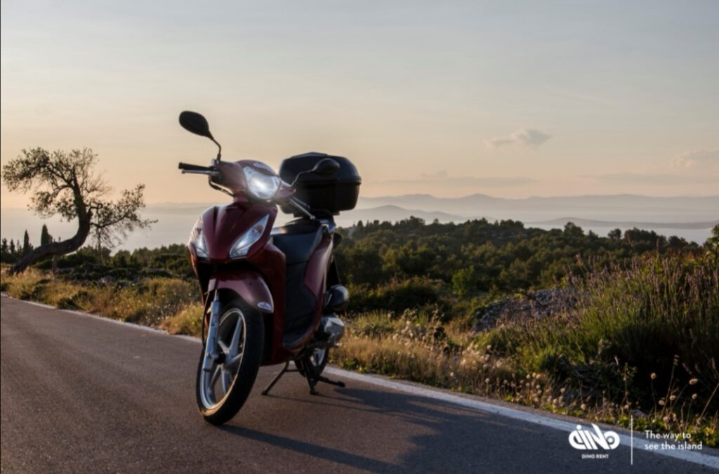 Scooter 110cc – Honda Vision – DINO – RENT A CAR – HVAR